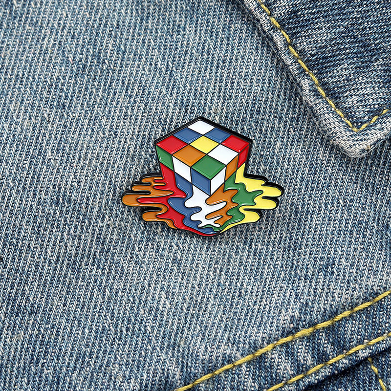 Melted Cube Brooch (Pin) – TheCubicle